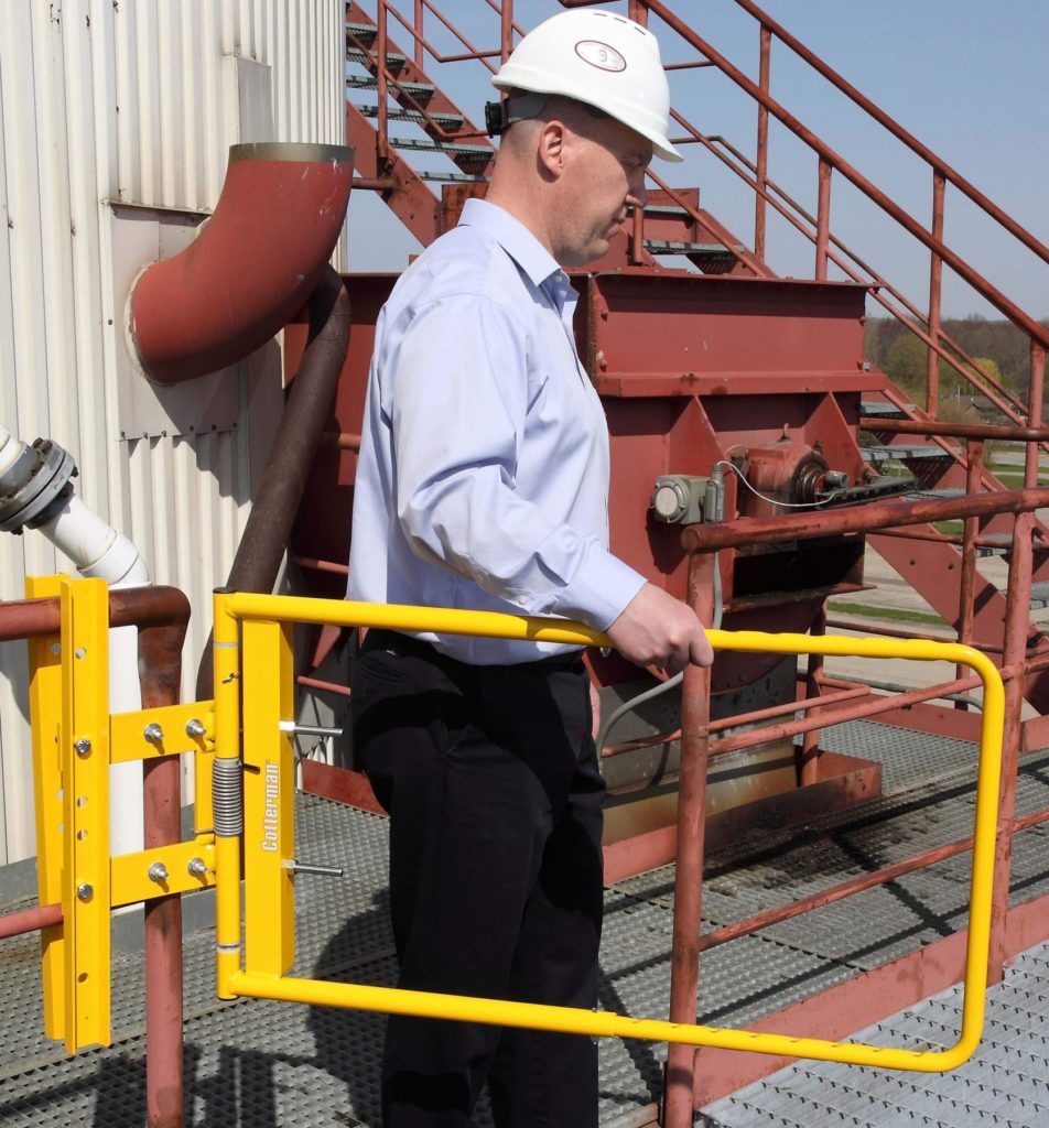 Self Closing Safety Gate - Industrial Man Lifts,Aircraft Maintenance ...